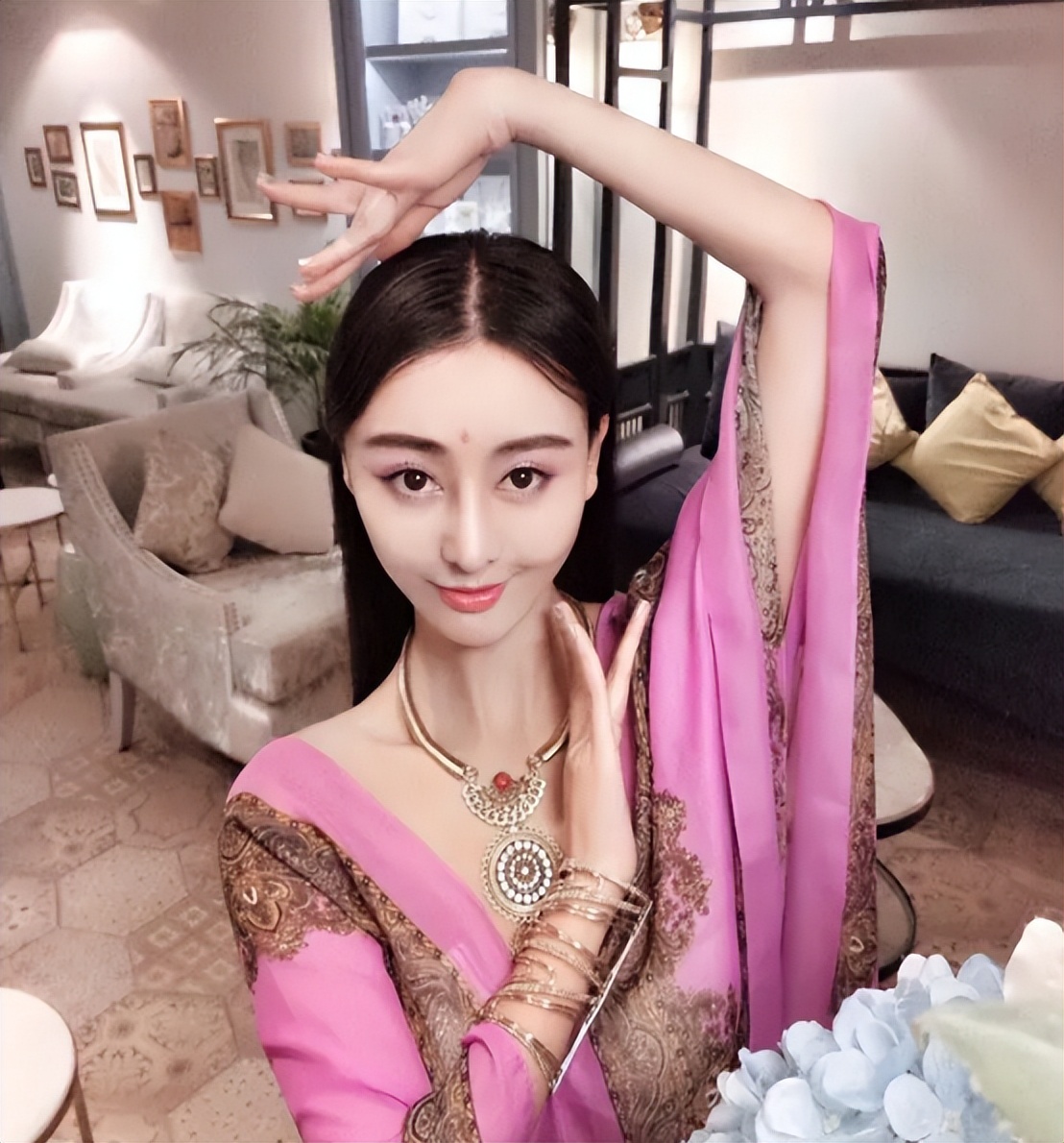 He Chengxi: After spending 8 million plastic surgery to become Fan ...