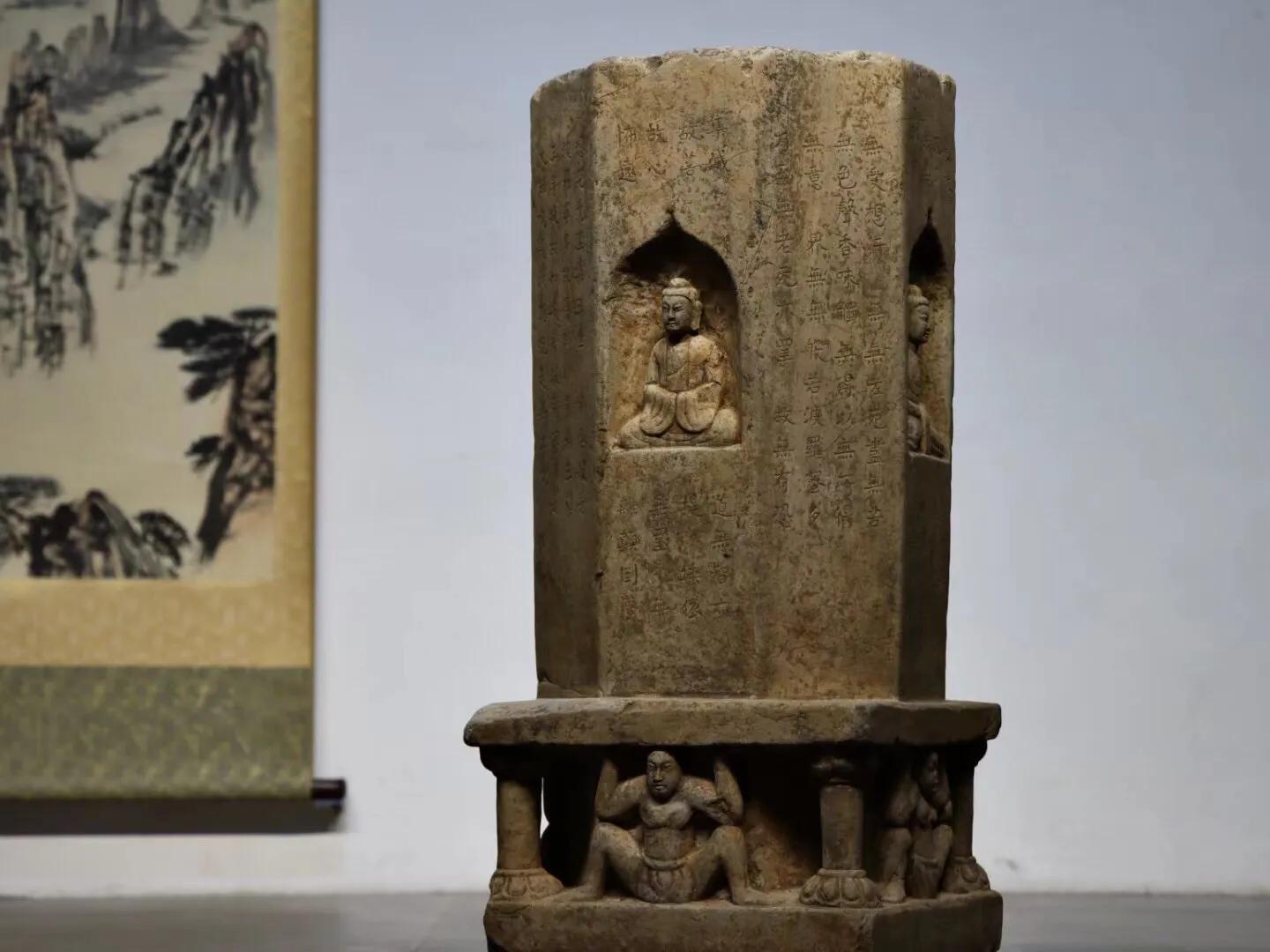 The octagonal stone column bluestone is 70 high and the bottom is 33 ...