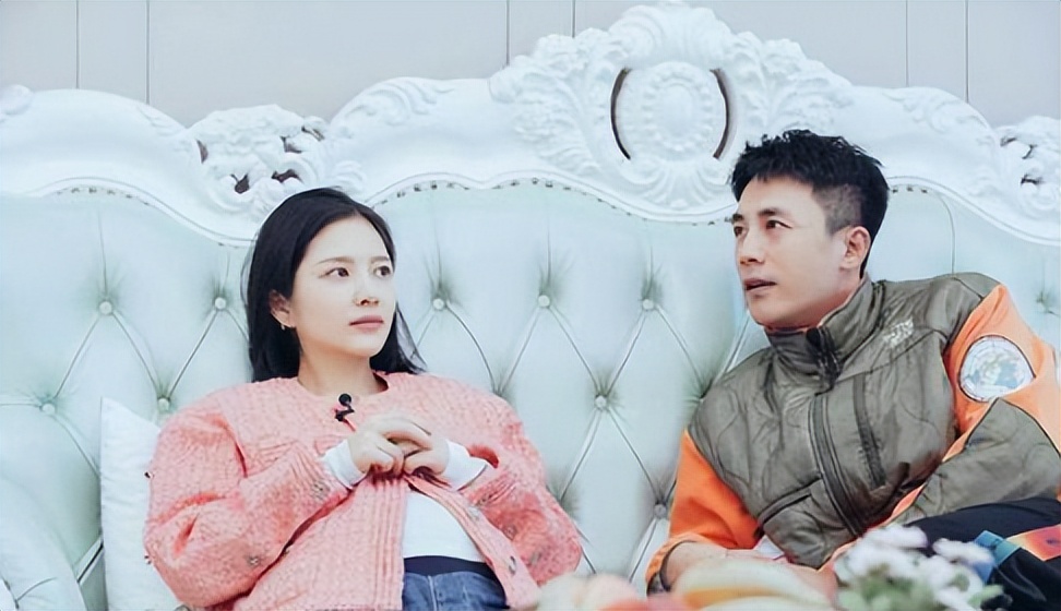 Du Chun took his wife and daughter to take parent-child photos, the 2-year-old Xiaodan dumpling ...