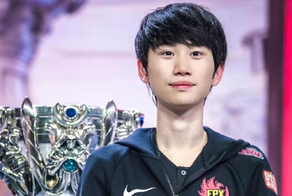 Wei Shen returns to LOL? Netizen: Go to EDG and form a team with UZI ...