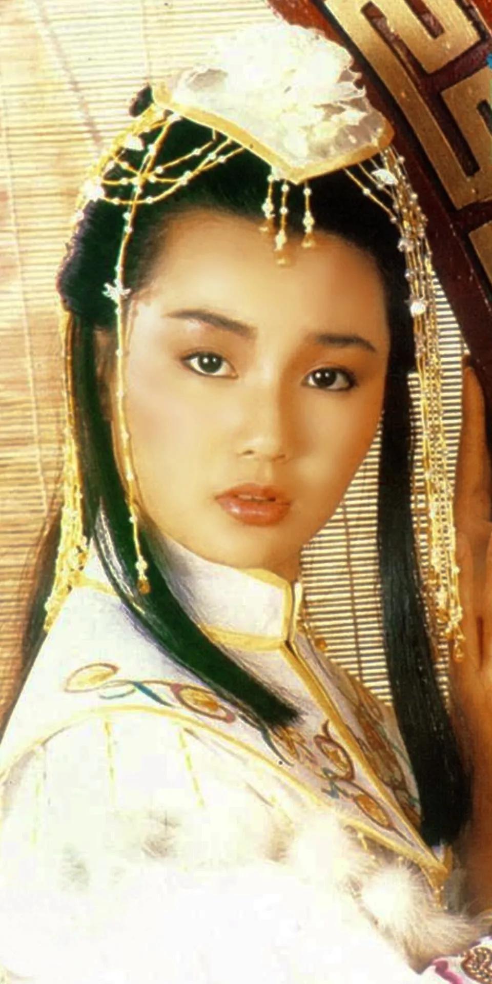 Stills of Zhang Manyu - iNEWS