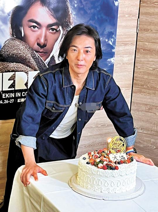 Ekin Cheng makes a rare appearance on his 55th birthday!The right eye ...