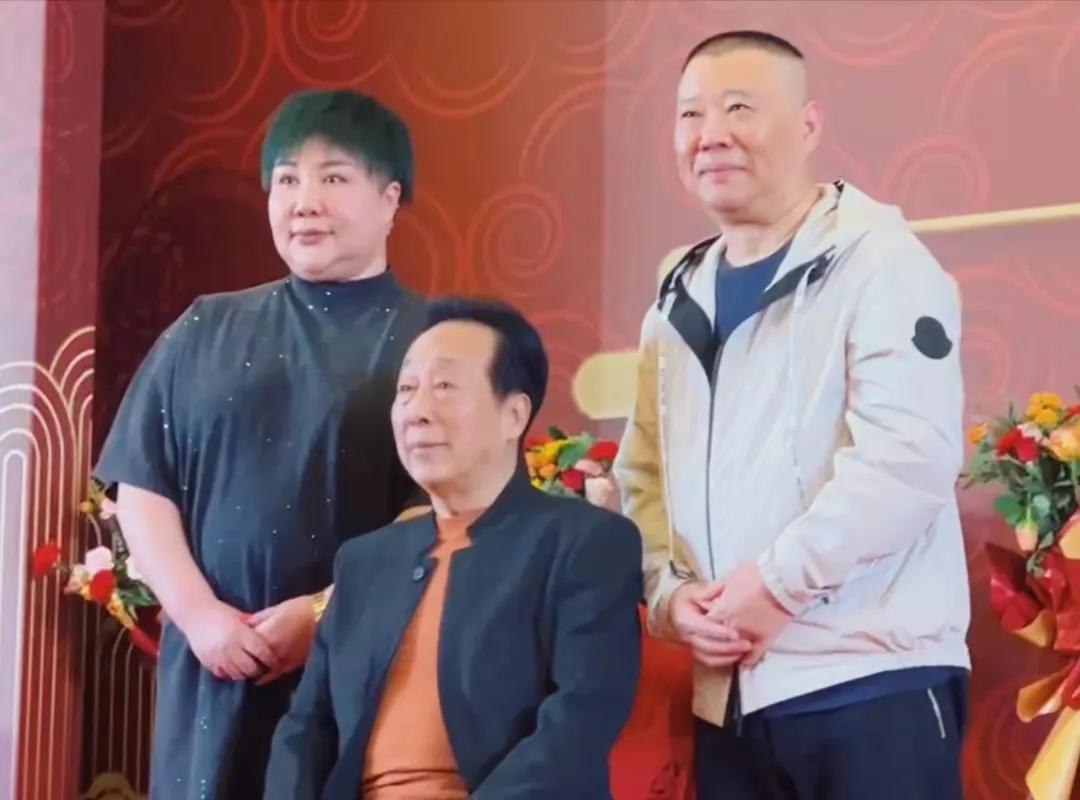 74-year-old Shi Fukuan appeared at Wang Hui's apprenticeship ceremony ...