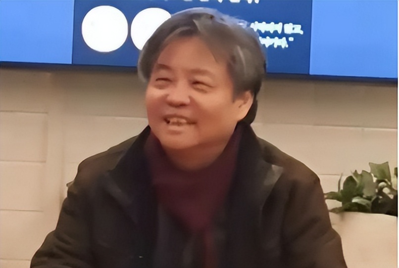 Yu Hua, a writer who has lived by [living] and actively laid down for ...