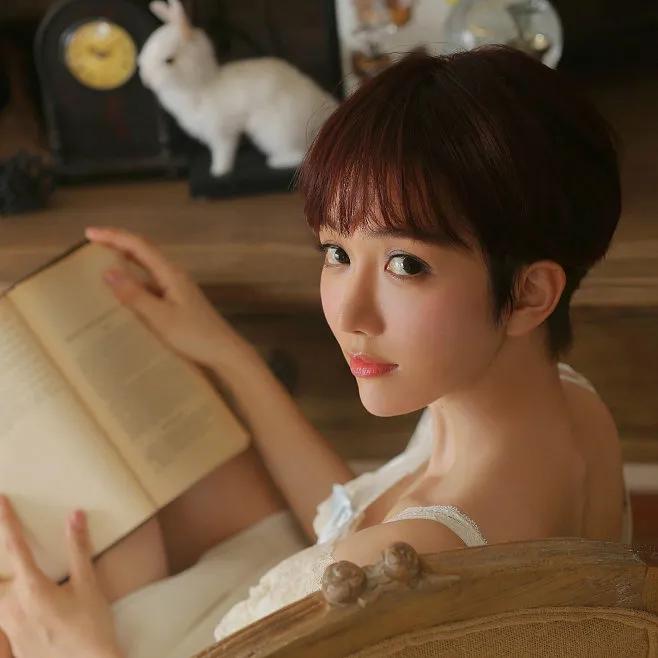 Beauty Jiang Yan - iNEWS