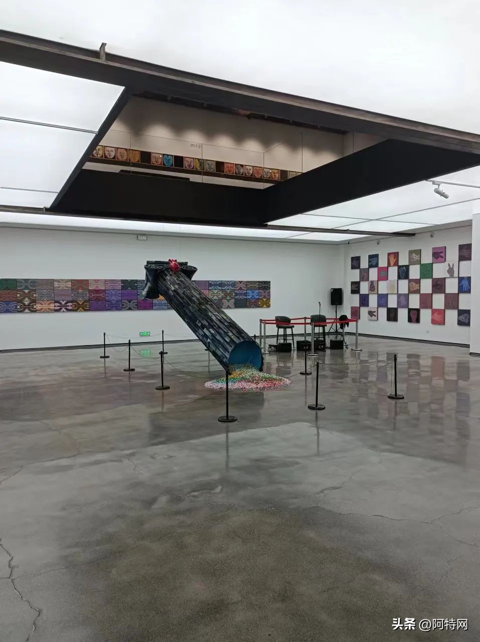 Reality and Parody - About Li You's Art - iNEWS
