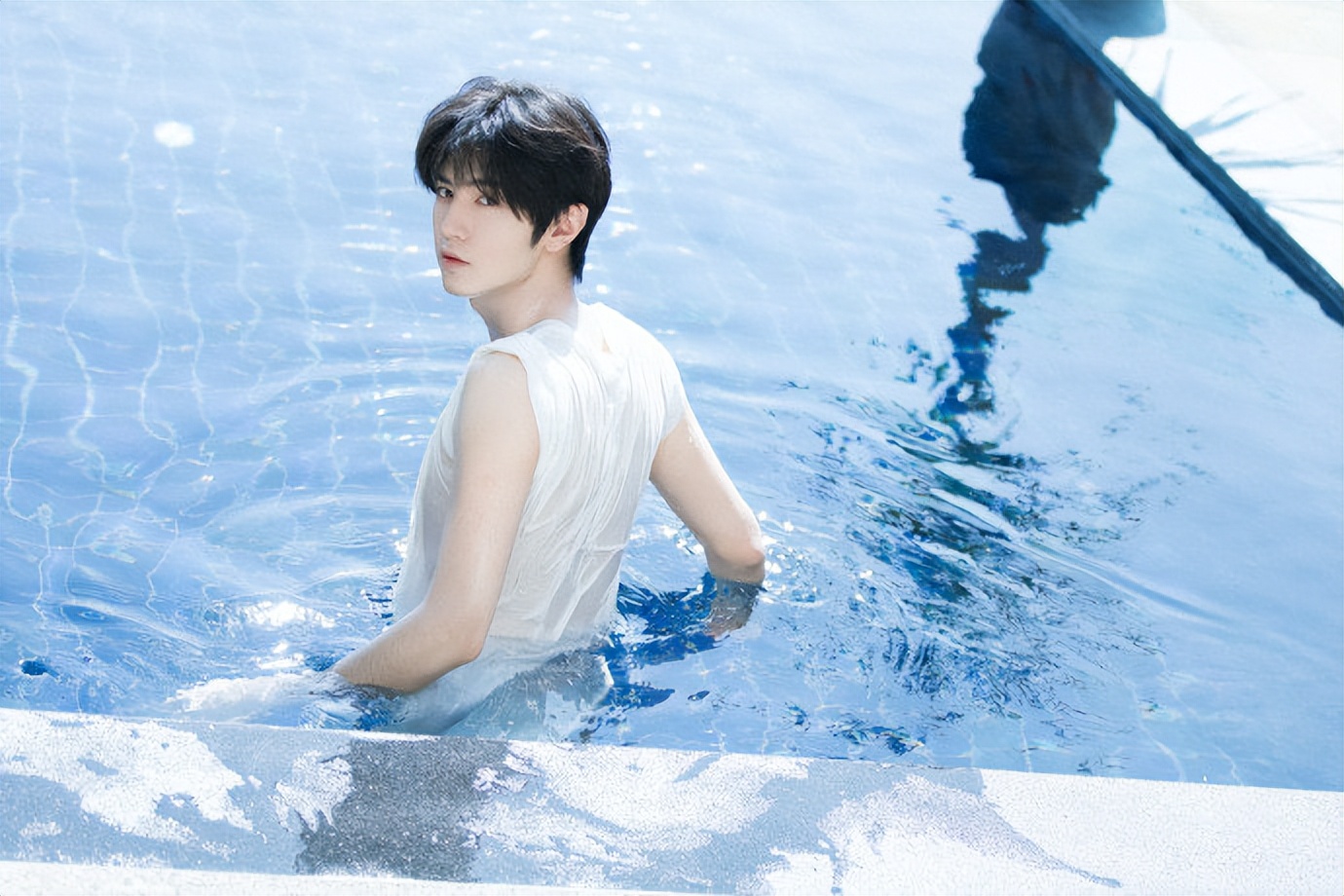 Chen Zheyuan's swimming pool photo! Summer is coming, what to see ...