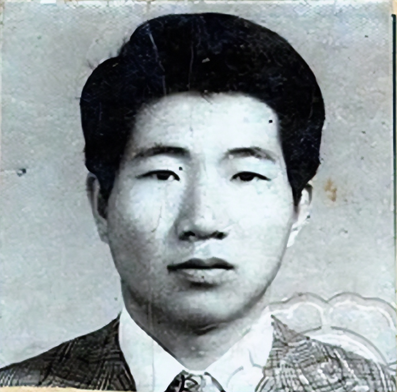 After former South Korean President Roh Moo-hyun jumped off a cliff to ...