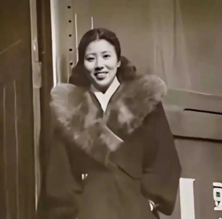 The 18-year-old photo of Zhang Lingfu's wife Wang Yuling is worthy of ...