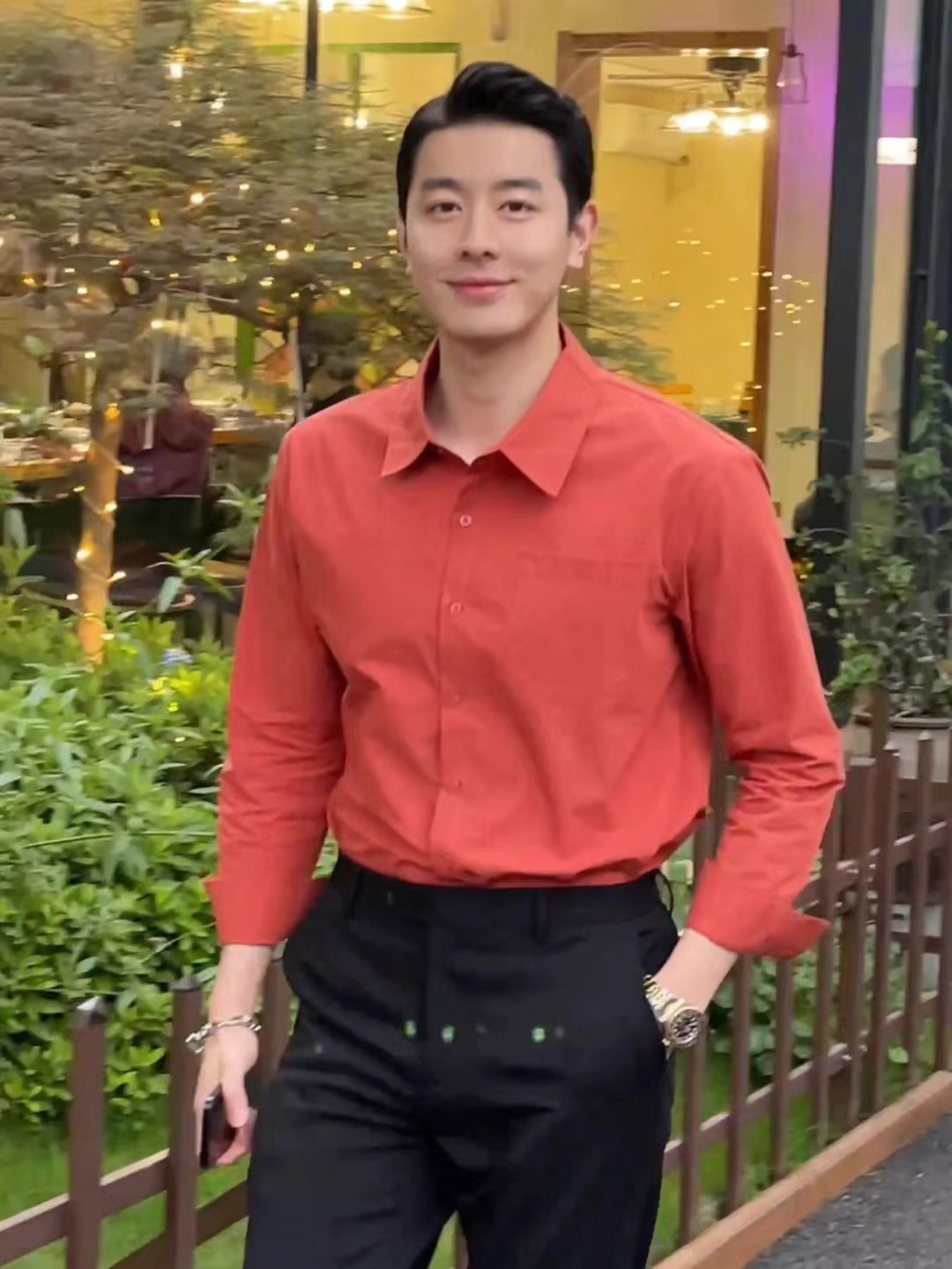 Super handsome uncle model, more flavorful as he gets older!Come and ...