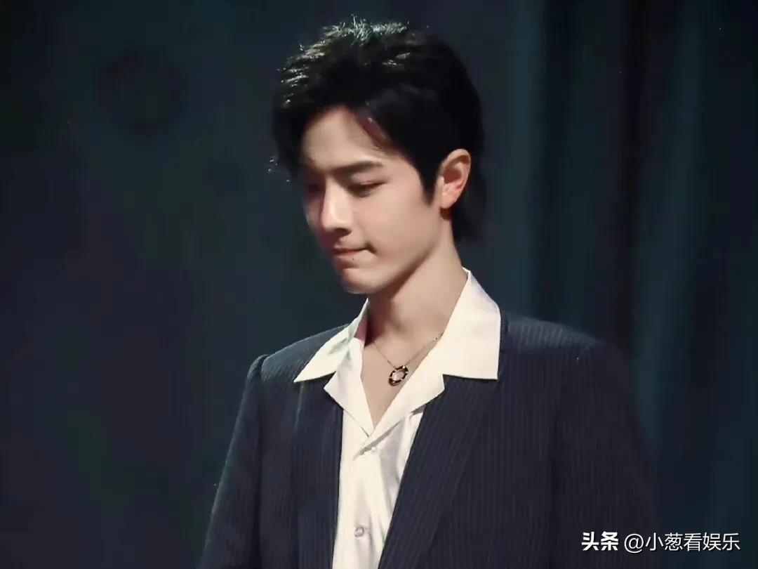 The three co-actors mourned Director Fu Ning, Xiao Zhan expressed his ...