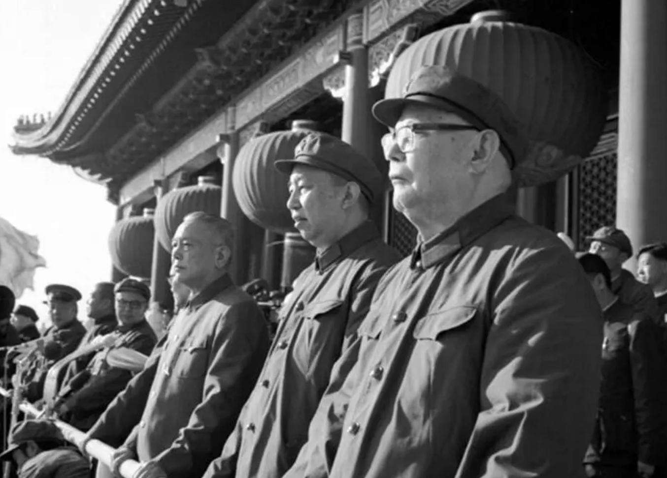 In 1976, Wang Hongwen wanted to go ahead of Hua Guofeng on important ...