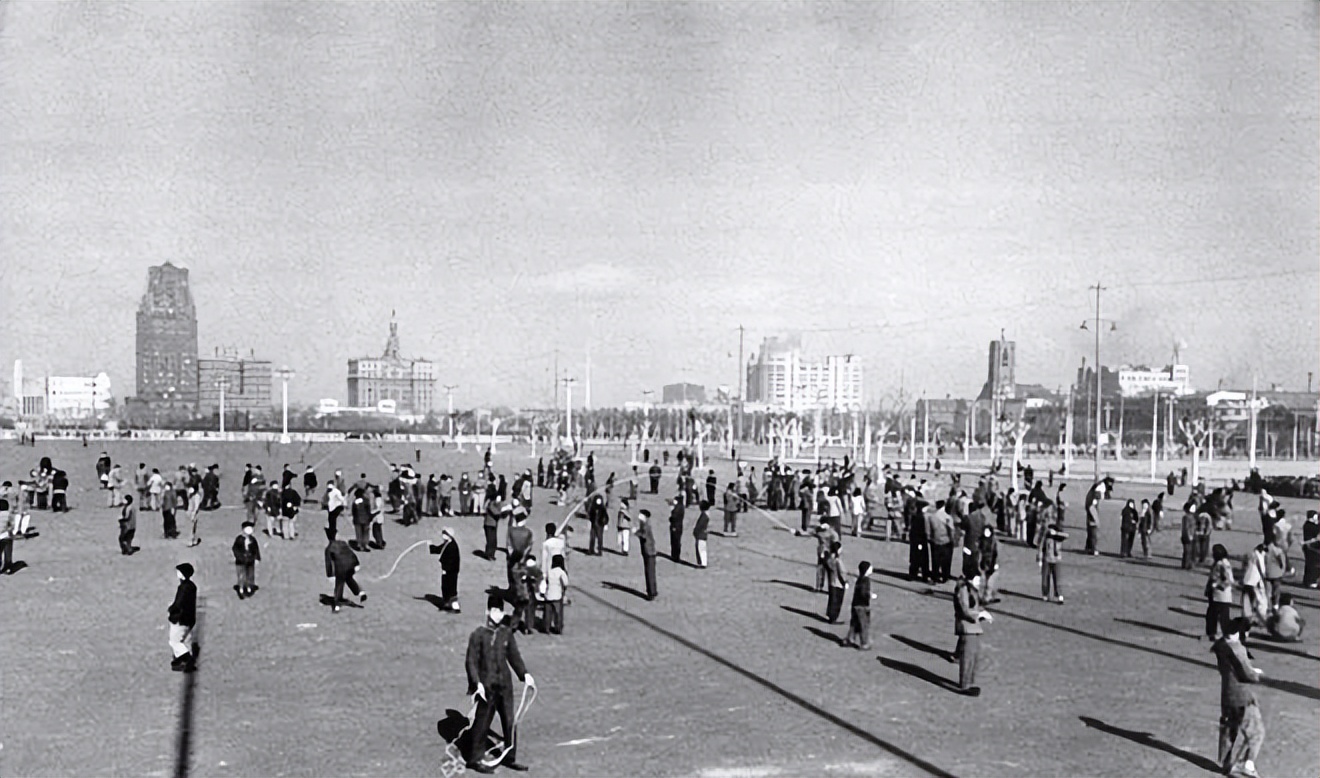 Old Shanghai in 1955 - iMedia