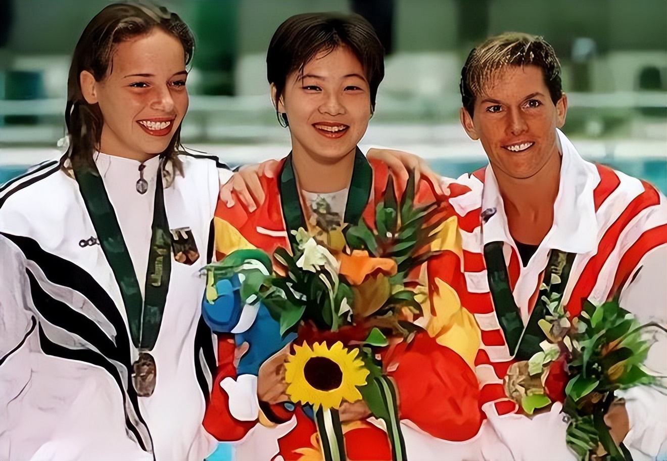 44-year-old Fu Mingxia divorced and left the house? There must be a ...