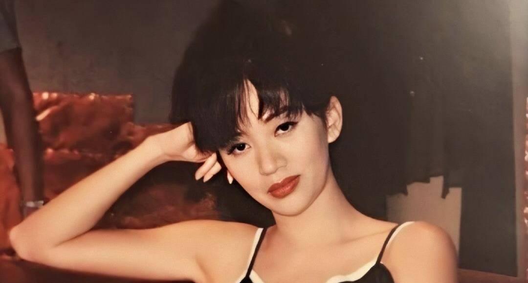 The top five female singers in the Hong Kong music scene announced by ...