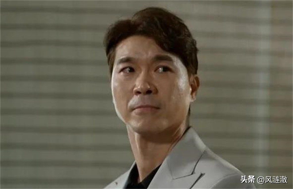 Brother and sister-in-law occupied his money, his mother controlled him ...