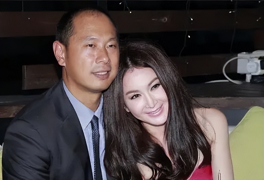 The 57-year-old sexy actress Wen Bixia's dream of a wealthy family was ...