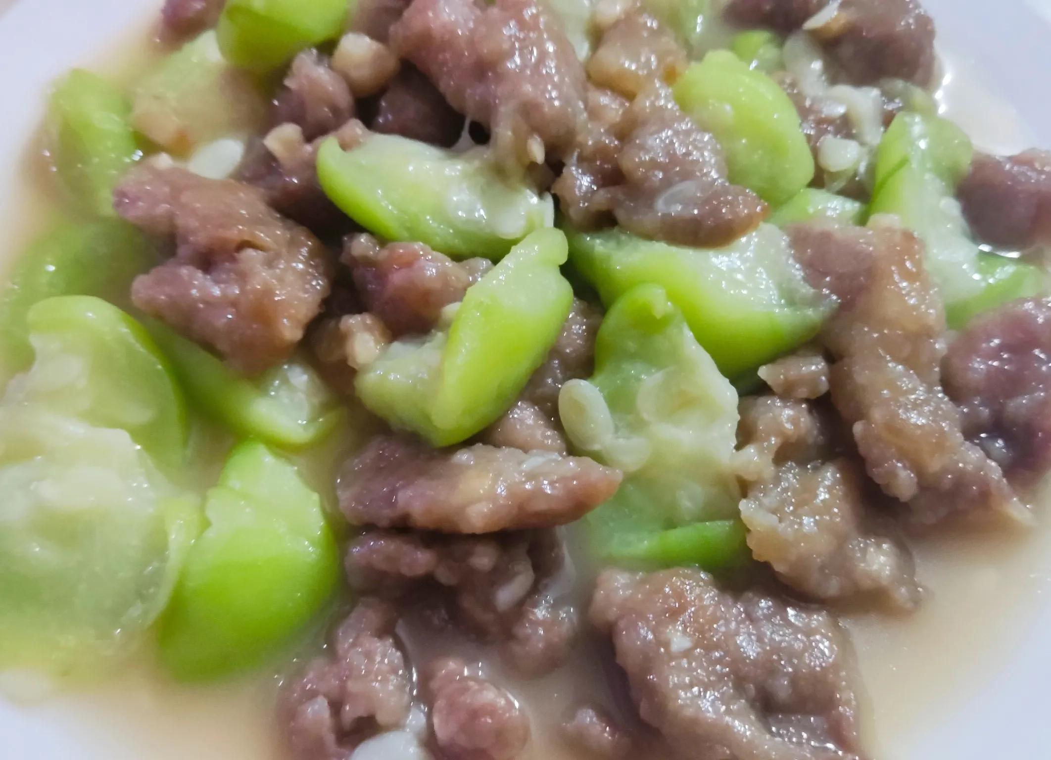 Stir-fried loofah with sliced meat did not expect to be so delicious ...