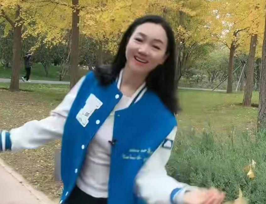 The host Zhou Qun Park's hot dance leads to controversy!Twisted waist and hips danced boldly ...