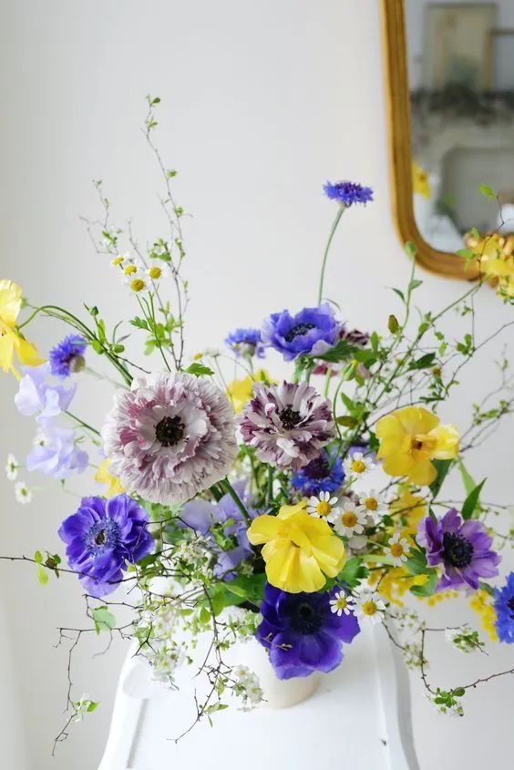The super eye-catching color matching floral arrangement, gentle and ...