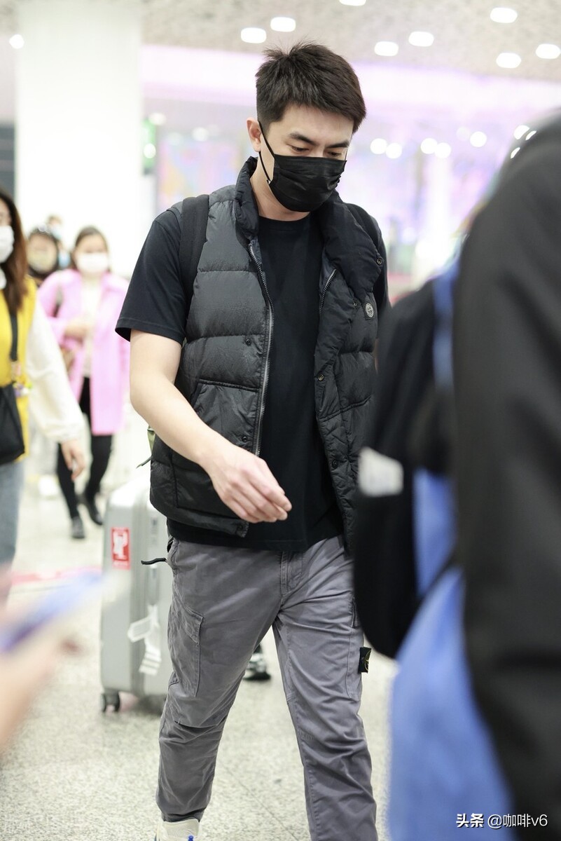 Are Wang Sicong and Lin Gengxin cousins? - iNEWS