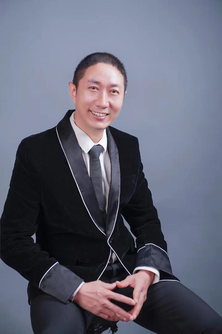 Chinese singer Song Zhigang released a magical sad emotional song ...