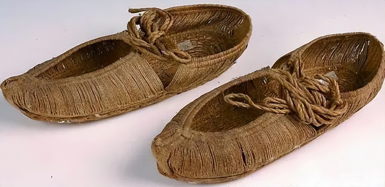 Increase knowledge!It turns out that the ancients wore shoes without ...
