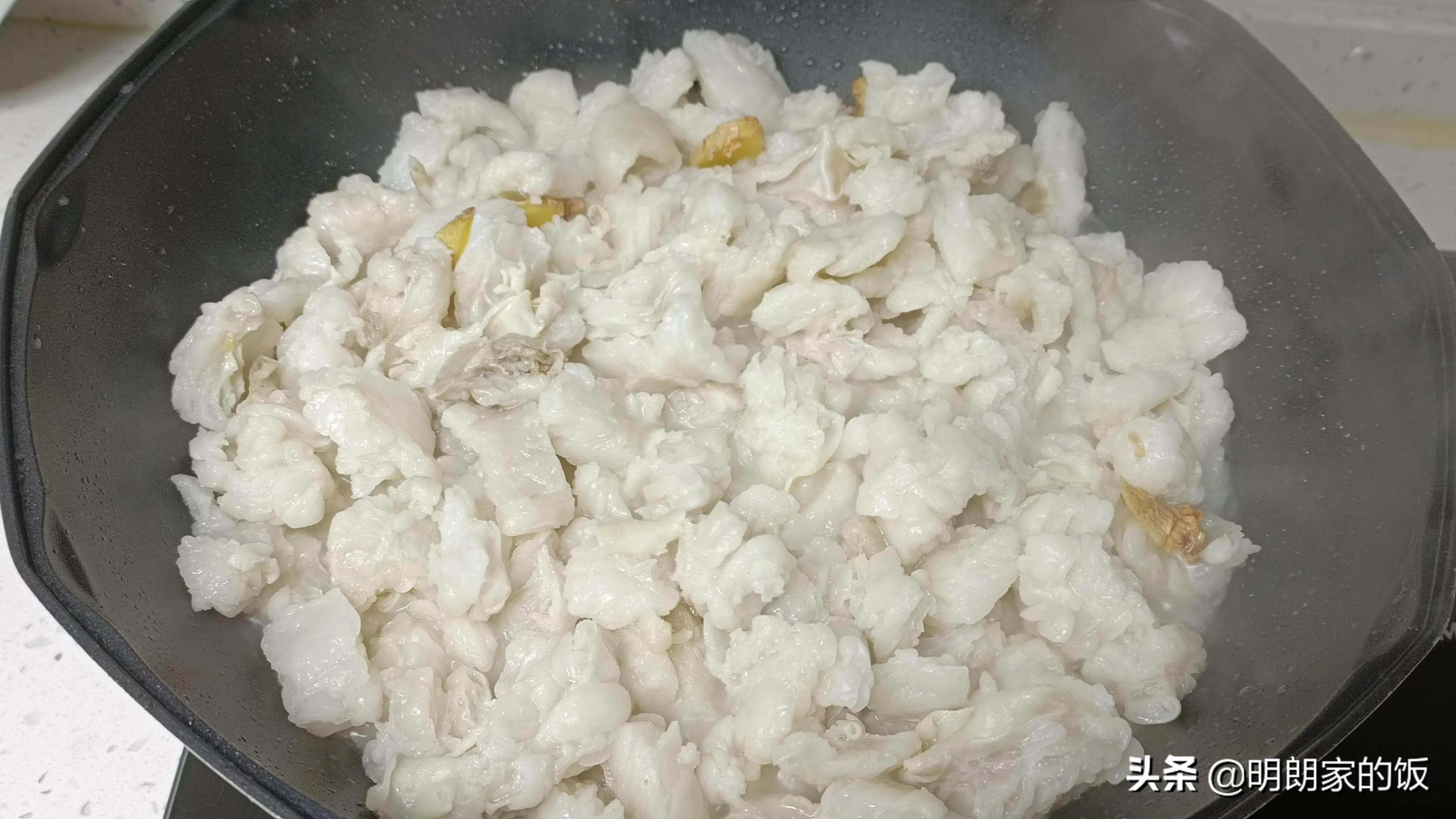 Stir-fried vegetables with lard is really delicious, the buns with lard ...