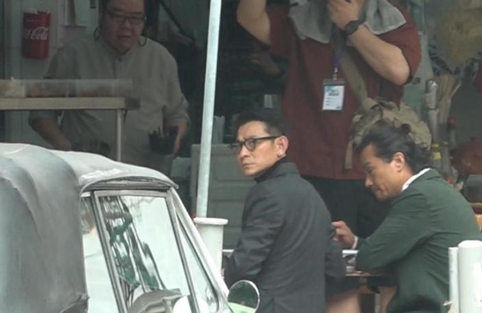 Lin Jiadong had an accident while filming, in order to protect the child, he was seriously ...