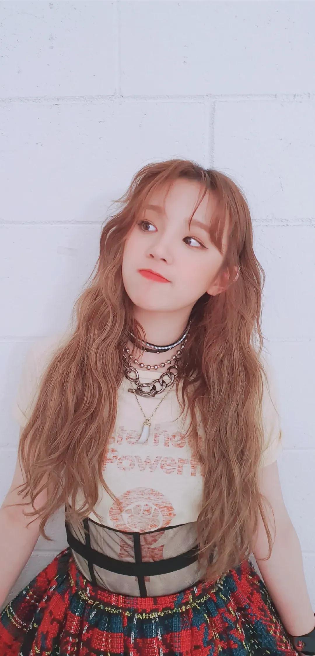 Song Yuqi, who doesn't love a beautiful girl with fair complexion ...