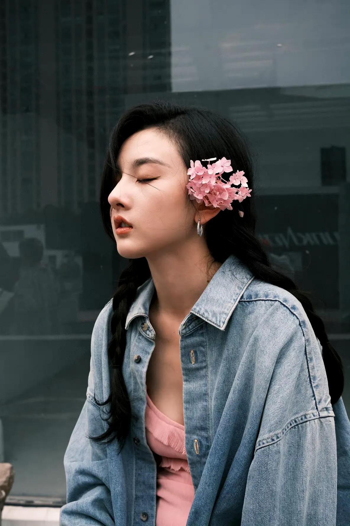 Song Zuer's beautiful picture - iNEWS