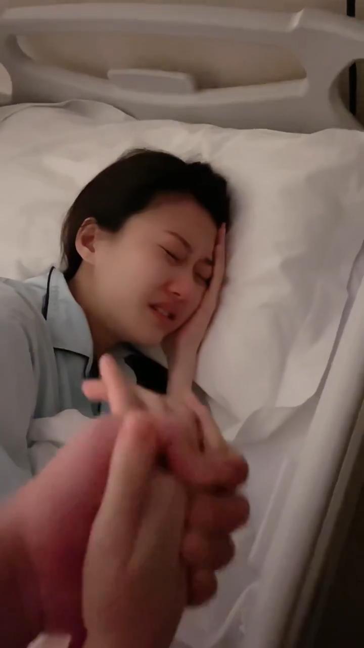 Yan Xuejing was upgraded to be a grandmother, actor Xu Mengdi was happy with her son, and Lin ...