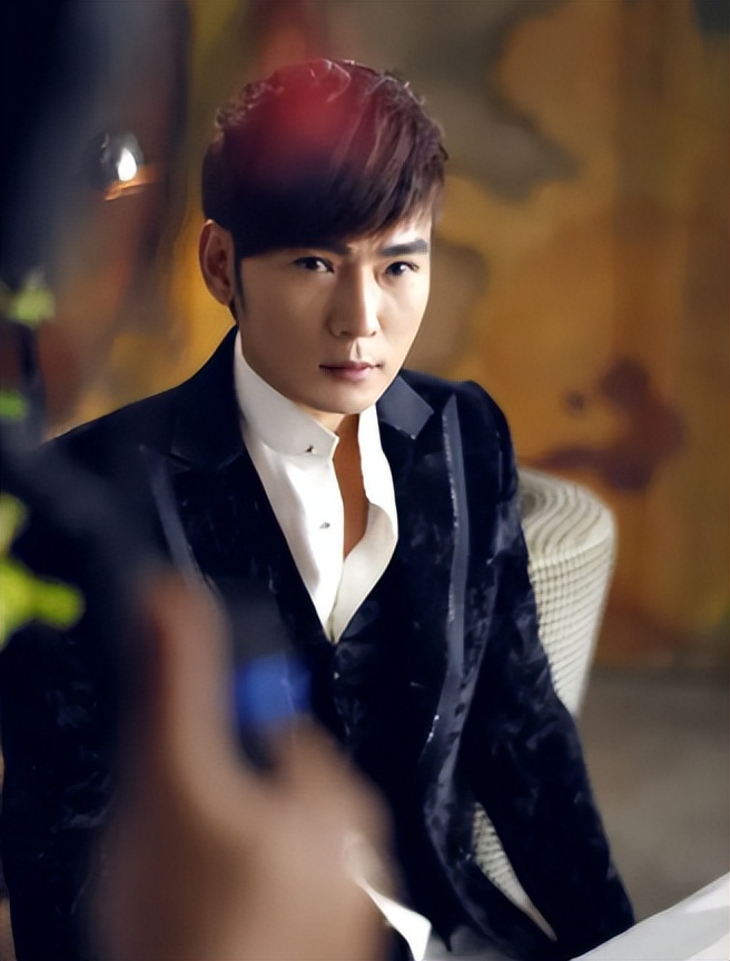 "Ancient Costume God" Jiao Enjun: 30 million for a kiss, so far no one ...