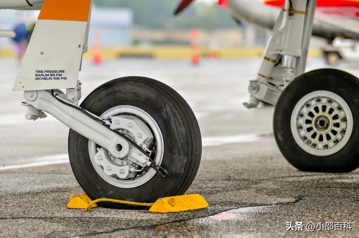 Why aren't airplane tires filled with air? - iNEWS