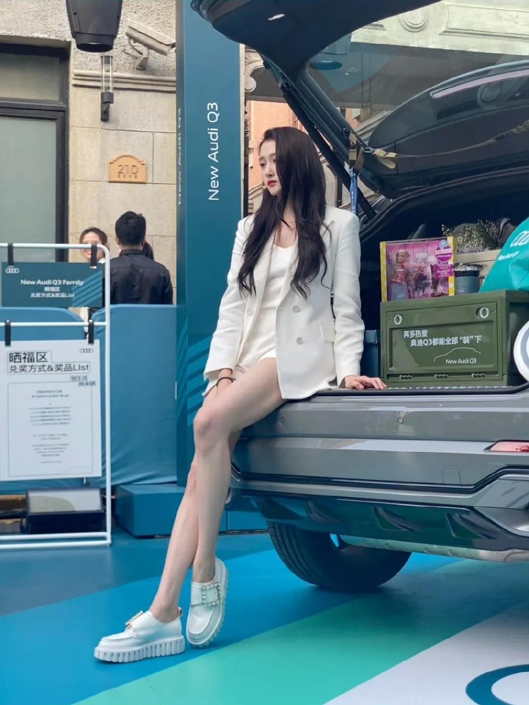 Guan Xiaotong's Shanghai brand event without retouching is released ...