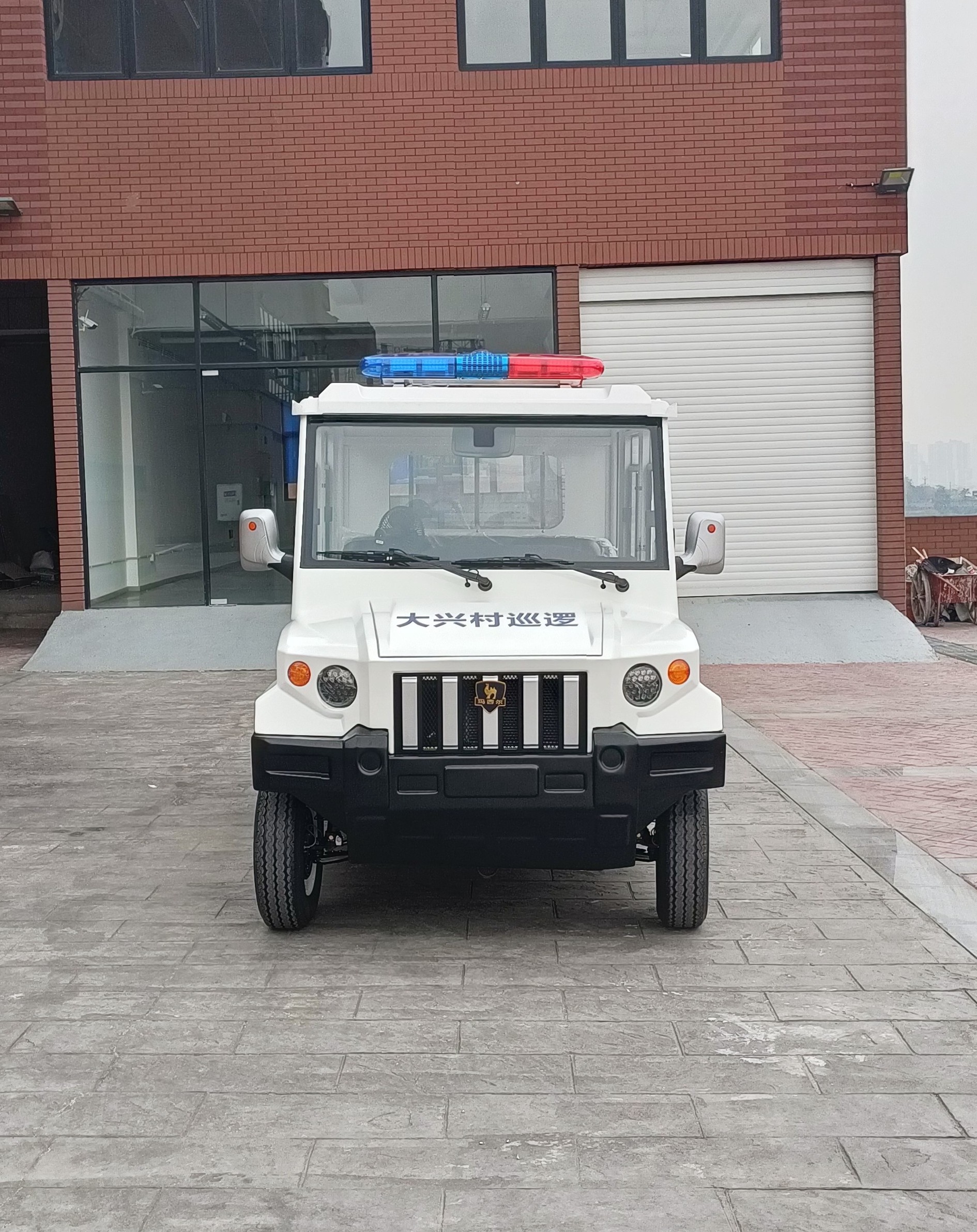 Pinyan Zhandun pickup patrol car, travel in the villages - iNEWS