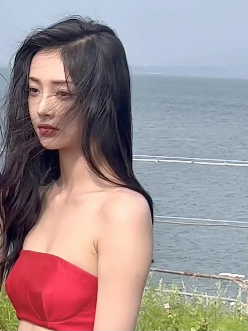 Sexy goddess wallpaper - iNEWS