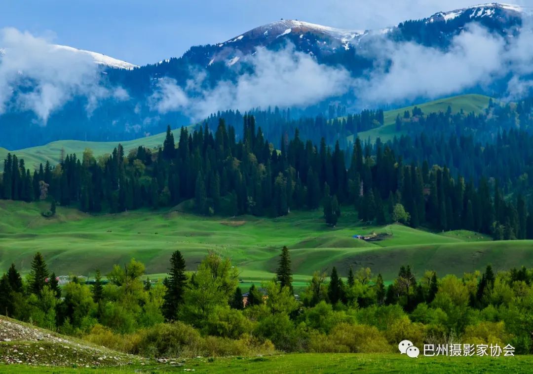 Beautiful Xinjiang in the Lens of Photographer Liu Xiaofen - iNEWS
