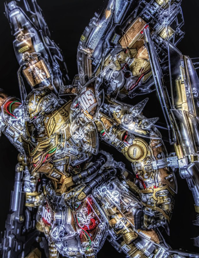 Full of personality, Gundam model transparent limited kit - iMedia