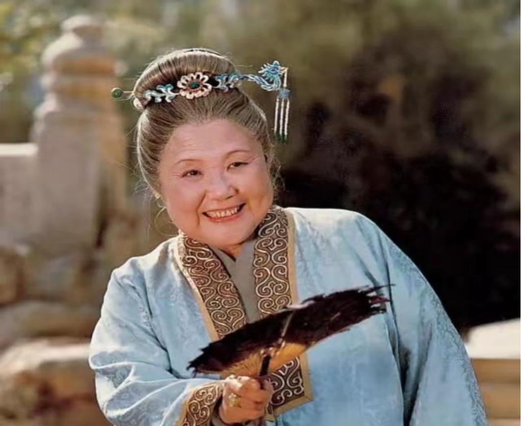 A Dream of Red Mansions, Jia Mu's comfortable family banquet does not ...