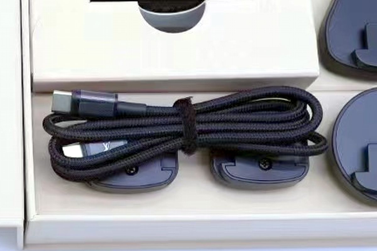Luxury brand LOUIS VUITTON Louis Vuitton launches dual USB-C fast ...