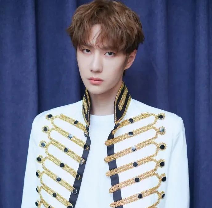 The withdrawal of the movie "The King of the Sky" starring Wang Yibo ...