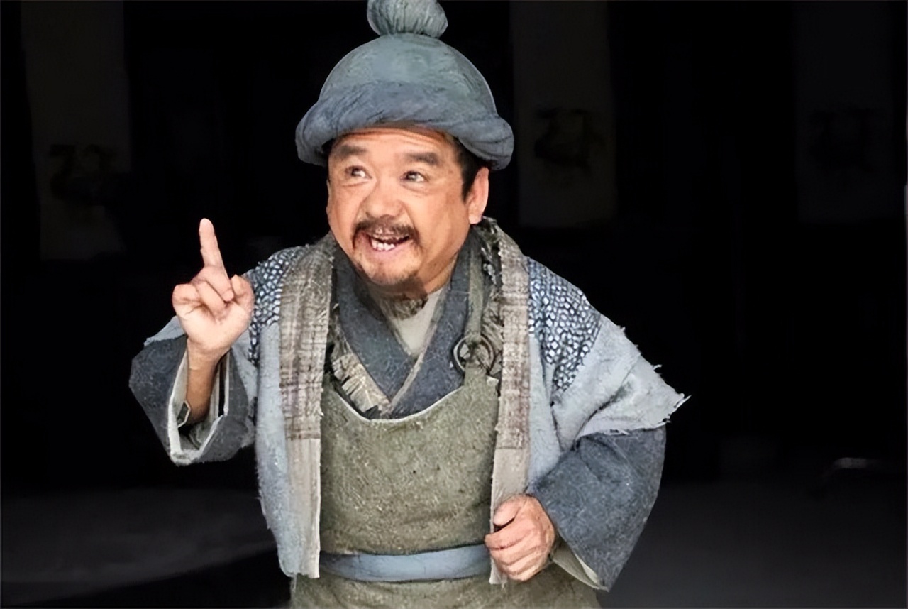 The 1.28-meter Chen Sanmu: Beipiao has become the "first dwarf star" in ...