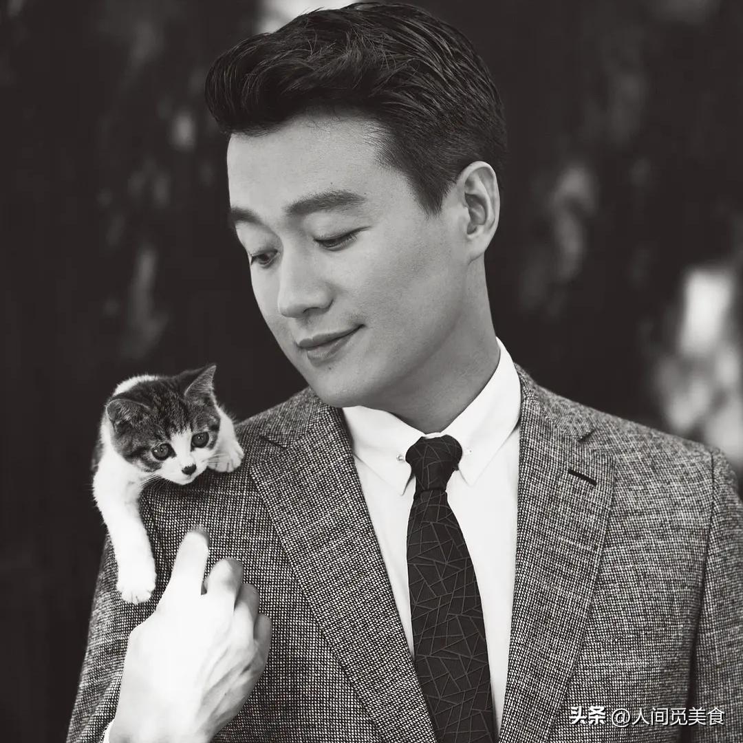 Actor Tong Dawei's family came to Hainan to play, but he stayed at home ...