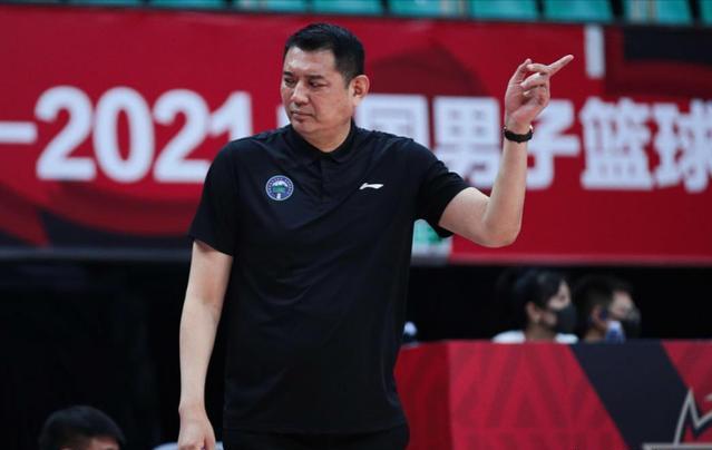 Gong Xiaobin's old team was frustrated, the data of two champions fell ...