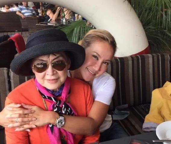 Coco Lee's elderly mother takes her daughters back to Wuhan! Looking ...