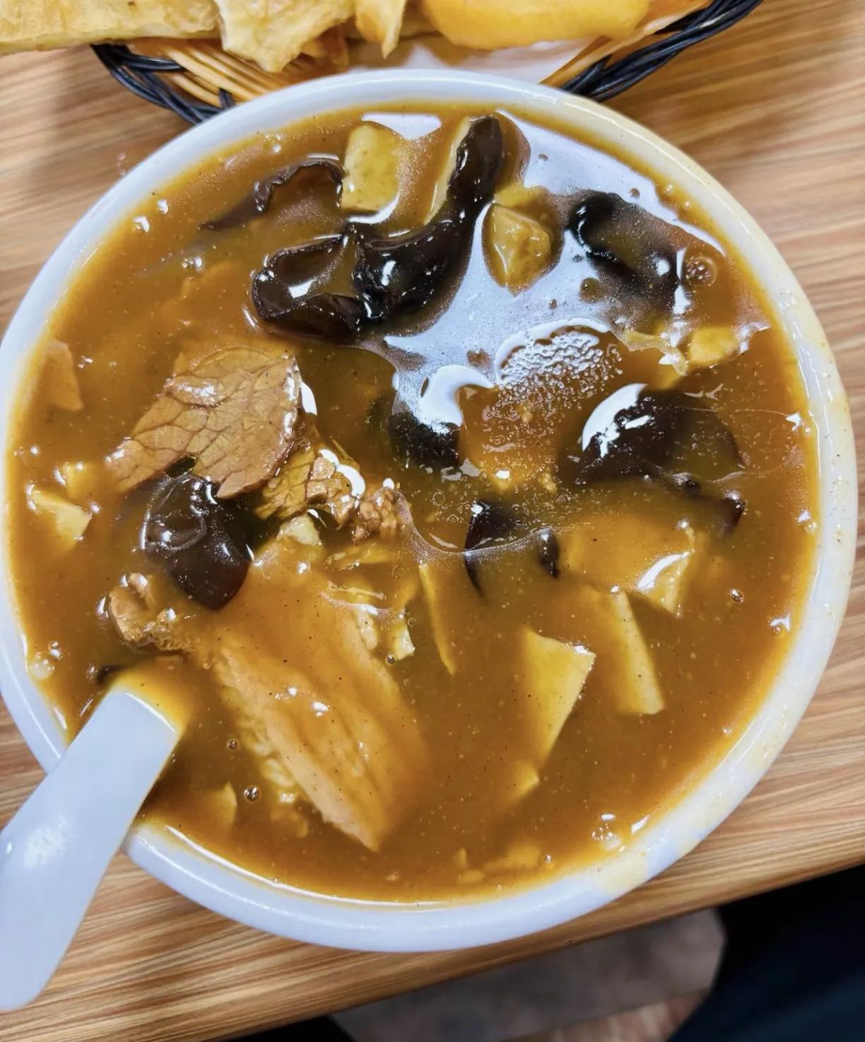 The spicy and fragrant Hu La Tang awakens your body and mind - iNEWS