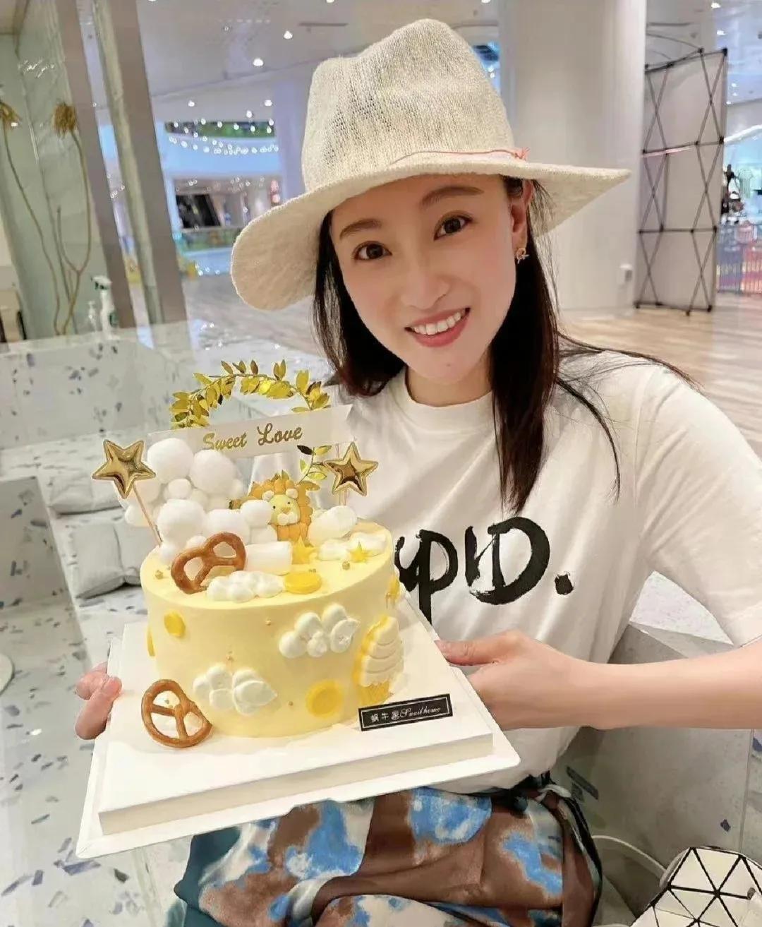 Hou Mengsha: Zeng's military drama became popular, and his appearance ...