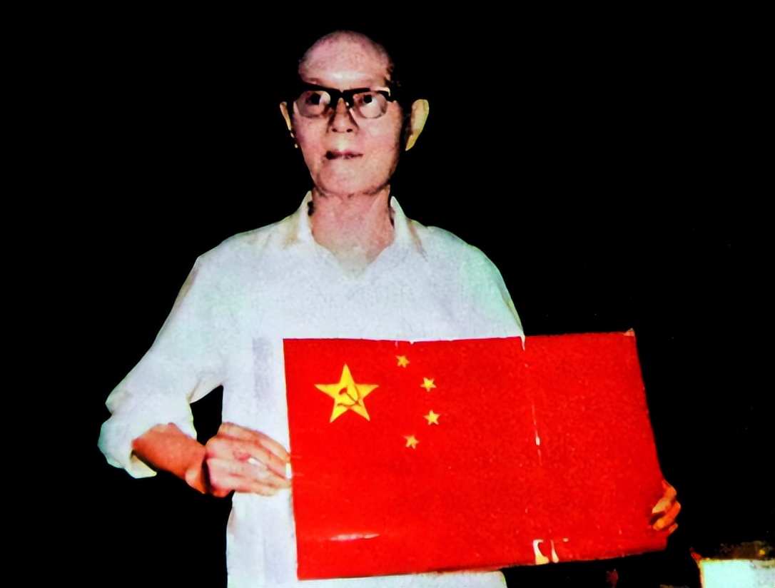 Flag Designer - The Story of Zeng Liansong - iMedia