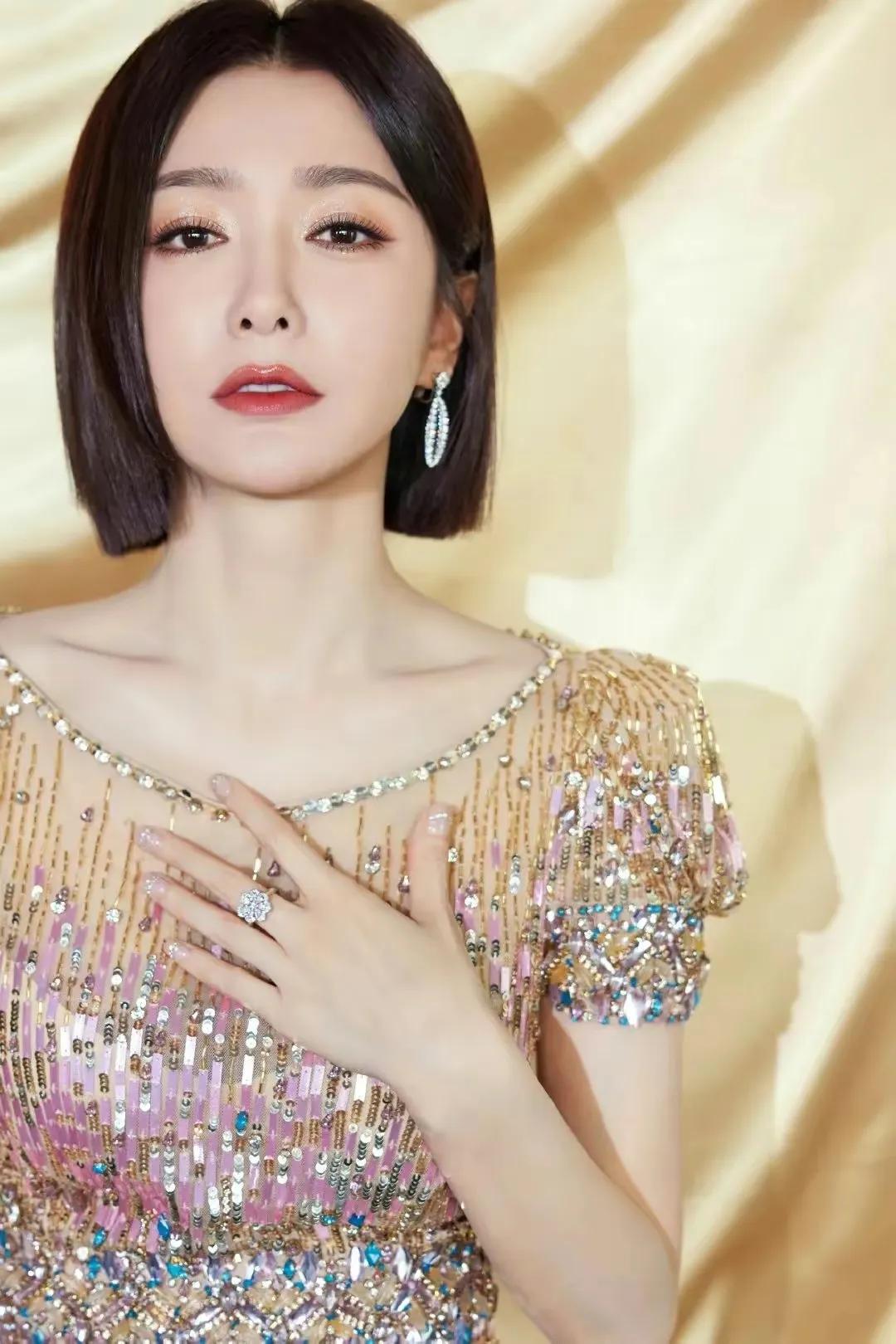 The radiant Qin Lan - iMedia